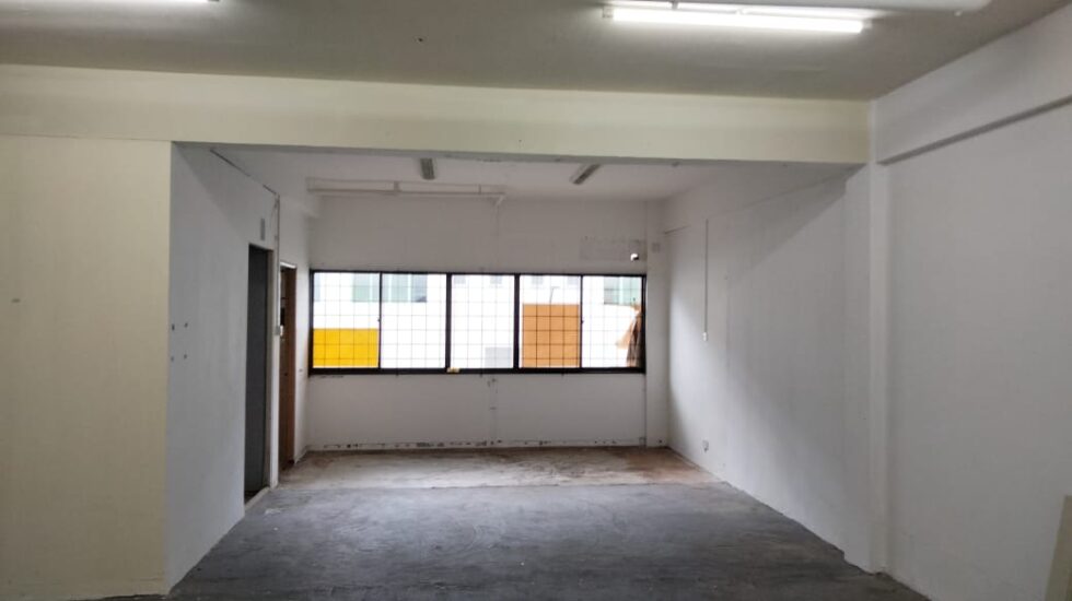 Bangunan Pengkalan Gadong Shopping Complex, Batu Bersurat | Excel View ...